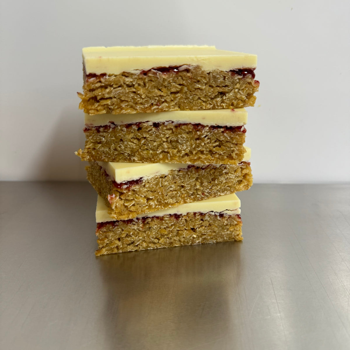Cherry Bakewell Flapjack 🍒 (1 left) – Cakes Contour